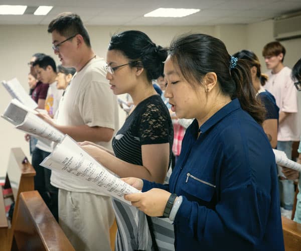 Father Doyle Helps Foster Catholic Friendship and Love in Taiwan
