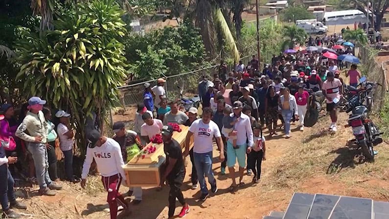 Collapse of Illegal Gold Mine Puts Focus on Needs of Venezuela's ...